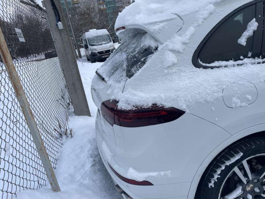 White Porsche Cayenne 2016 in Kaunas, with an engine capacity of 3.60 L and mileage of 175 thousand km for 12600 €, photo 6 on AUTOMOTO.COM.LV