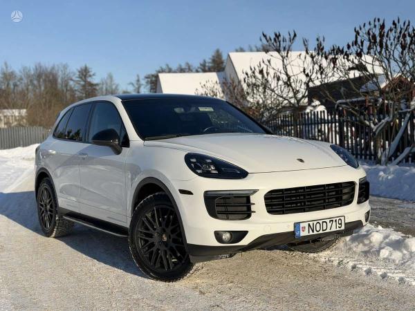 Balts Porsche Cayenne 2016 Viļņa, ar dzinēja tilpumu 3.60 L un nobraukumu 215 tūkst. km par 19500 €, foto 3 vietnē AUTOMOTO.COM.LV