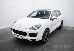Balts Porsche Cayenne 2016 Tallina, ar dzinēja tilpumu 3.00 L un nobraukumu 238 tūkst. km par 22499 €, foto  vietnē AUTOMOTO.COM.LV