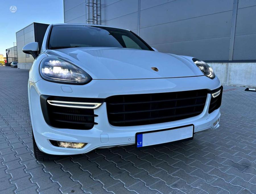 Белый Порше Каен 2016 в Шяуляй, объемом двигателя 3.60 л и пробегом 160 тыс. км за 23990 €, фото 9 на AUTOMOTO.COM.LV