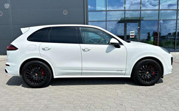 Balts Porsche Cayenne 2016 Šauļi, ar dzinēja tilpumu 3.60 L un nobraukumu 160 tūkst. km par 23800 €, foto 6 vietnē AUTOMOTO.COM.LV