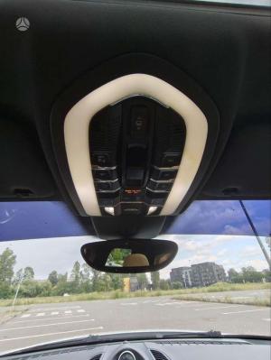 White Porsche Cayenne 2016 in Vilnius, with an engine capacity of 3.60 L and mileage of 207 thousand km for 18300 €, photo 24 on AUTOMOTO.COM.LV