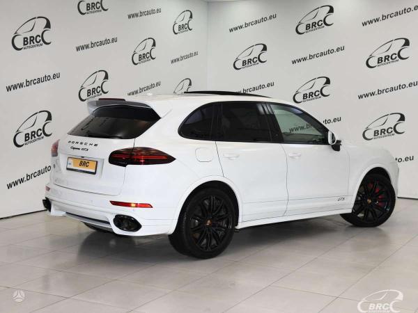 Balts Porsche Cayenne 2016 Viļņa, ar dzinēja tilpumu 3.60 L un nobraukumu 202 tūkst. km par 22900 €, foto 3 vietnē AUTOMOTO.COM.LV