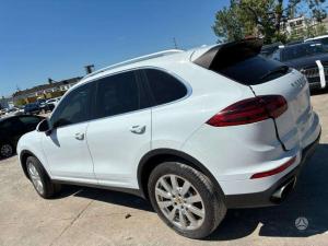 Balts Porsche Cayenne 2016 Klaipėda, ar dzinēja tilpumu 3.60 L un nobraukumu 166 tūkst. km par 13800 €, foto 6 vietnē AUTOMOTO.COM.LV