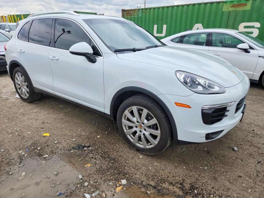 Balts Porsche Cayenne 2016 Klaipėda, ar dzinēja tilpumu 3.60 L un nobraukumu 166 tūkst. km par 13800 €, foto 11 vietnē AUTOMOTO.COM.LV