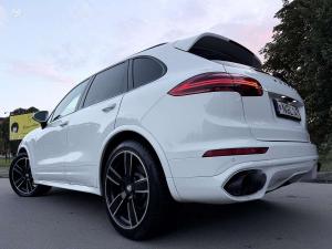 Balts Porsche Cayenne 2016 Kauņa, ar dzinēja tilpumu 3.60 L un nobraukumu 117 tūkst. km par 23000 €, foto 4 vietnē AUTOMOTO.COM.LV