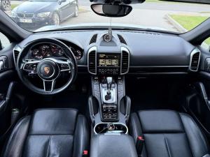 Balts Porsche Cayenne 2016 Kauņa, ar dzinēja tilpumu 3.60 L un nobraukumu 117 tūkst. km par 23000 €, foto 6 vietnē AUTOMOTO.COM.LV