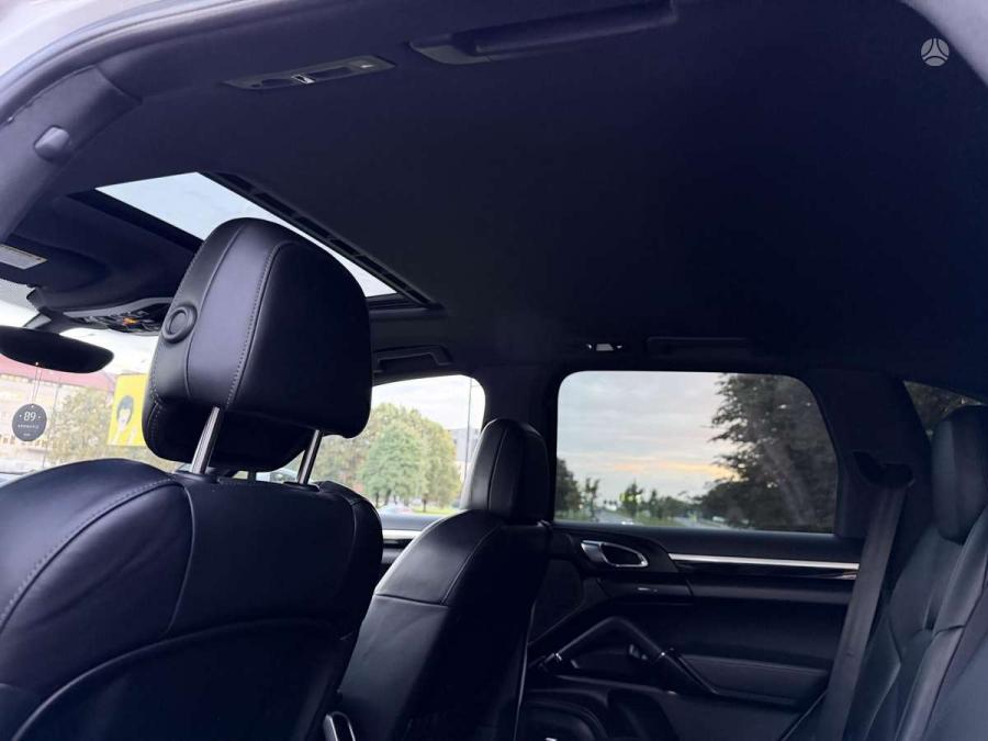 Balts Porsche Cayenne 2016 Kauņa, ar dzinēja tilpumu 3.60 L un nobraukumu 117 tūkst. km par 23000 €, foto 11 vietnē AUTOMOTO.COM.LV