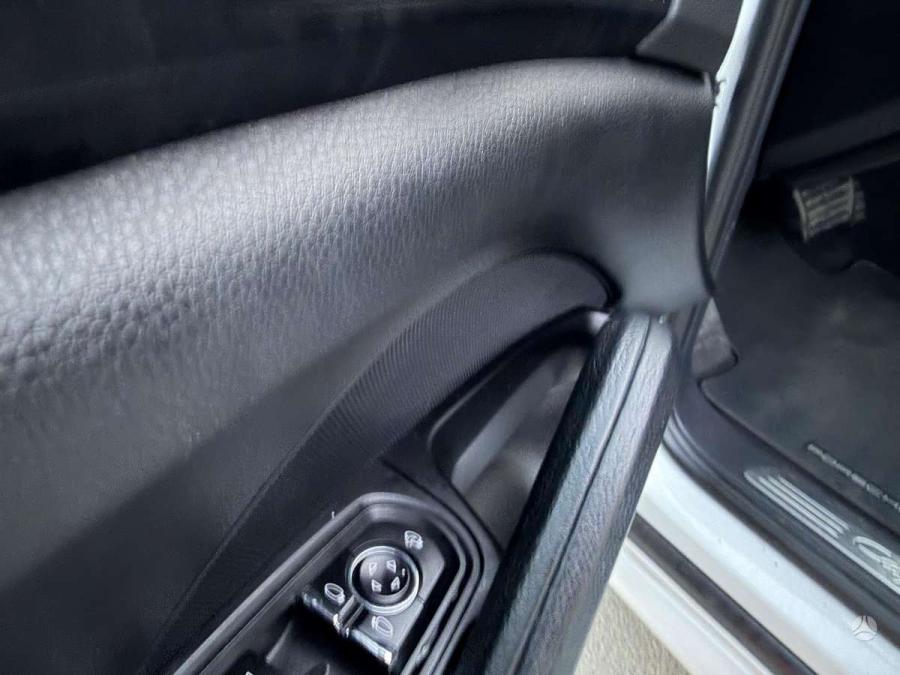 Balts Porsche Cayenne 2016 Kauņa, ar dzinēja tilpumu 3.60 L un nobraukumu 117 tūkst. km par 23000 €, foto 12 vietnē AUTOMOTO.COM.LV