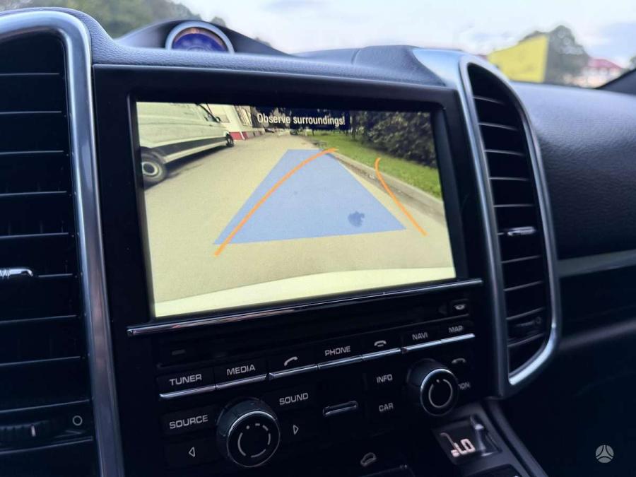 Balts Porsche Cayenne 2016 Kauņa, ar dzinēja tilpumu 3.60 L un nobraukumu 117 tūkst. km par 23000 €, foto 14 vietnē AUTOMOTO.COM.LV