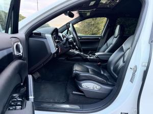Balts Porsche Cayenne 2016 Kauņa, ar dzinēja tilpumu 3.60 L un nobraukumu 117 tūkst. km par 23000 €, foto 19 vietnē AUTOMOTO.COM.LV