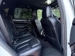 Balts Porsche Cayenne 2016 Kauņa, ar dzinēja tilpumu 3.60 L un nobraukumu 117 tūkst. km par 23000 €, foto 22 vietnē AUTOMOTO.COM.LV