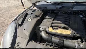 White Porsche Cayenne 2016 in Klaipeda, with an engine capacity of 3.60 L and mileage of 277 thousand km for 11500 €, photo 24 on AUTOMOTO.COM.LV