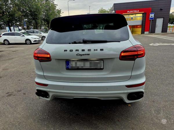 Balts Porsche Cayenne 2016 Kauņa, ar dzinēja tilpumu 3.60 L un nobraukumu 206 tūkst. km par 18800 €, foto 7 vietnē AUTOMOTO.COM.LV