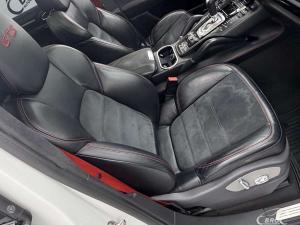 White Porsche Cayenne 2016 in Vilnius, with an engine capacity of 3.60 L and mileage of 202 thousand km for 20900 €, photo 7 on AUTOMOTO.COM.LV