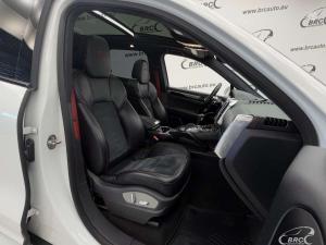 White Porsche Cayenne 2016 in Vilnius, with an engine capacity of 3.60 L and mileage of 202 thousand km for 20900 €, photo 9 on AUTOMOTO.COM.LV