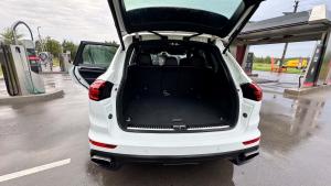 Balts Porsche Cayenne 2016 Panevēža, ar dzinēja tilpumu 3.60 L un nobraukumu 253 tūkst. km par 16800 €, foto 8 vietnē AUTOMOTO.COM.LV