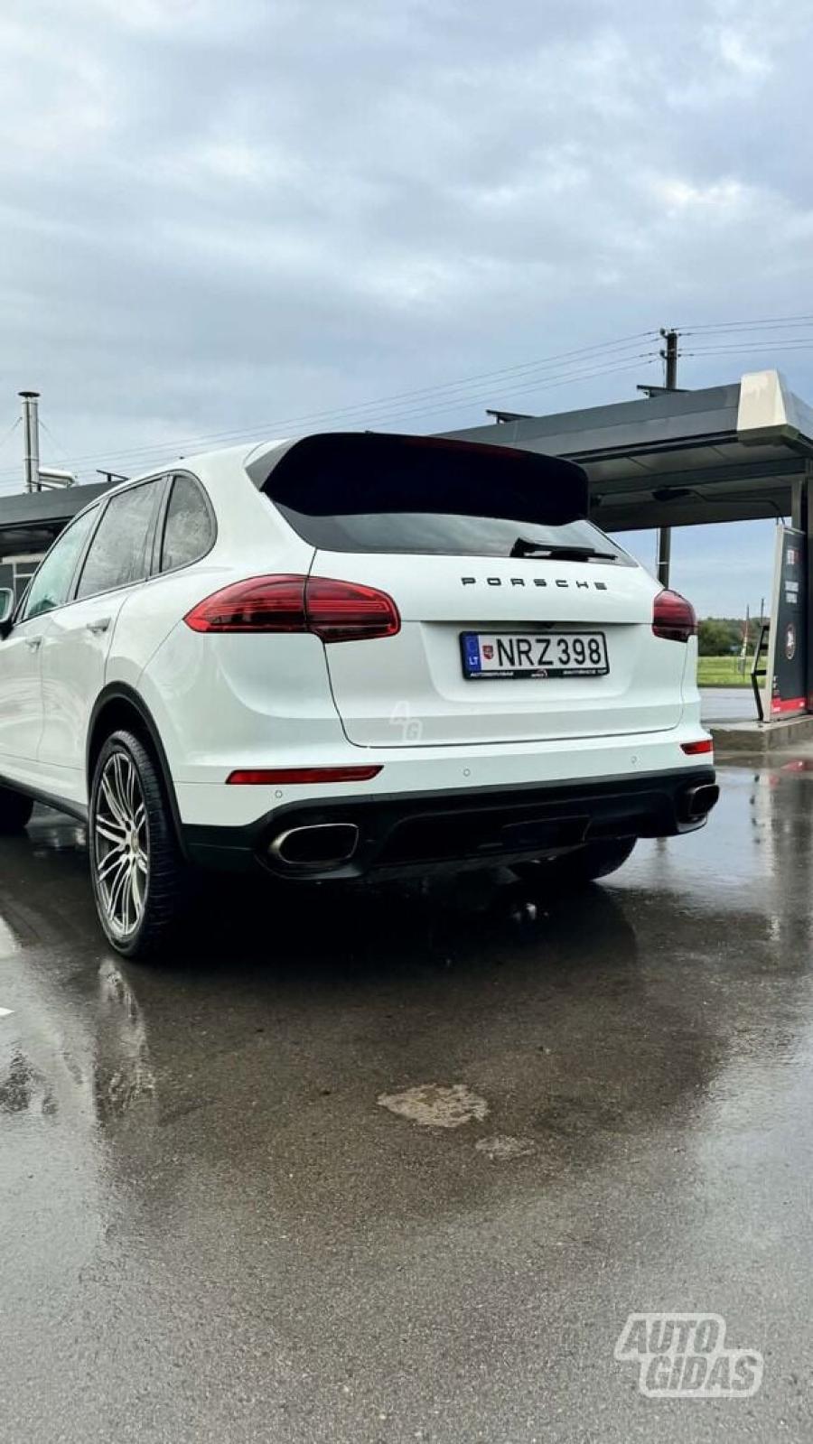 Balts Porsche Cayenne 2016 Panevēža, ar dzinēja tilpumu 3.60 L un nobraukumu 253 tūkst. km par 16800 €, foto 9 vietnē AUTOMOTO.COM.LV