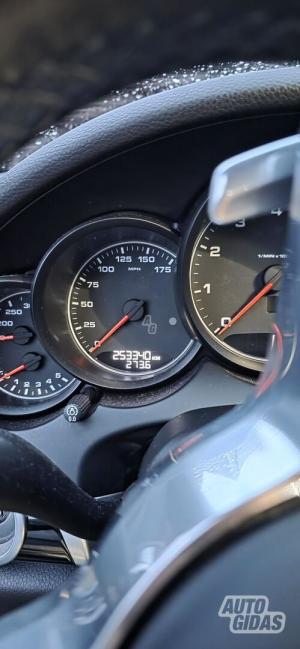Balts Porsche Cayenne 2016 Panevēža, ar dzinēja tilpumu 3.60 L un nobraukumu 253 tūkst. km par 16800 €, foto 15 vietnē AUTOMOTO.COM.LV