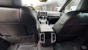 Balts Porsche Cayenne 2016 Panevēža, ar dzinēja tilpumu 3.60 L un nobraukumu 253 tūkst. km par 16800 €, foto 19 vietnē AUTOMOTO.COM.LV