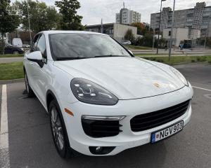 Белый Порше Каен 2016 в Вильнюс, объемом двигателя 3.60 л и пробегом 290 тыс. км за 19900 €, фото  на AUTOMOTO.COM.LV
