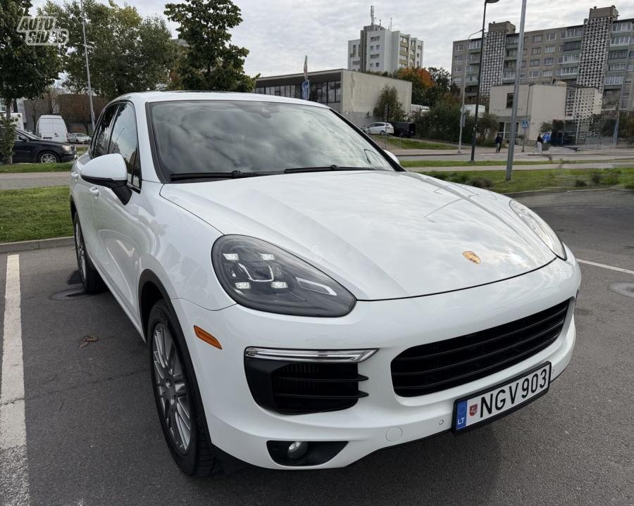 Balts Porsche Cayenne 2016 Viļņa, ar dzinēja tilpumu 3.60 L un nobraukumu 290 tūkst. km par 19900 €, foto 1 vietnē AUTOMOTO.COM.LV