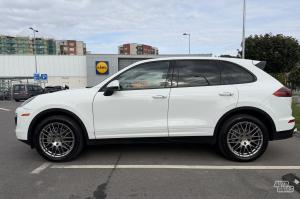 Balts Porsche Cayenne 2016 Viļņa, ar dzinēja tilpumu 3.60 L un nobraukumu 290 tūkst. km par 19900 €, foto 7 vietnē AUTOMOTO.COM.LV