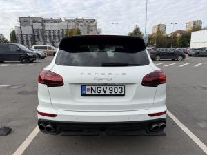 Balts Porsche Cayenne 2016 Viļņa, ar dzinēja tilpumu 3.60 L un nobraukumu 290 tūkst. km par 19900 €, foto 8 vietnē AUTOMOTO.COM.LV