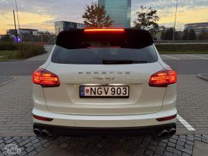 Balts Porsche Cayenne 2016 Viļņa, ar dzinēja tilpumu 3.60 L un nobraukumu 290 tūkst. km par 19900 €, foto 9 vietnē AUTOMOTO.COM.LV