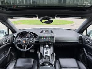 Balts Porsche Cayenne 2016 Viļņa, ar dzinēja tilpumu 3.60 L un nobraukumu 290 tūkst. km par 19900 €, foto 11 vietnē AUTOMOTO.COM.LV