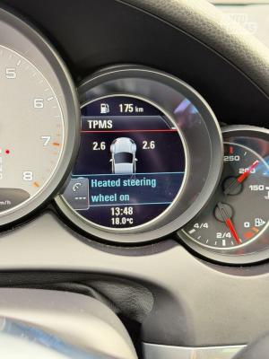 Balts Porsche Cayenne 2016 Viļņa, ar dzinēja tilpumu 3.60 L un nobraukumu 290 tūkst. km par 19900 €, foto 15 vietnē AUTOMOTO.COM.LV