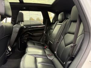 Balts Porsche Cayenne 2016 Viļņa, ar dzinēja tilpumu 3.60 L un nobraukumu 290 tūkst. km par 19900 €, foto 17 vietnē AUTOMOTO.COM.LV