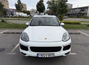 Balts Porsche Cayenne 2016 Viļņa, ar dzinēja tilpumu 3.60 L un nobraukumu 290 tūkst. km par 19900 €, foto 20 vietnē AUTOMOTO.COM.LV
