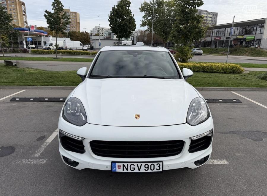 Balts Porsche Cayenne 2016 Viļņa, ar dzinēja tilpumu 3.60 L un nobraukumu 290 tūkst. km par 19900 €, foto 20 vietnē AUTOMOTO.COM.LV