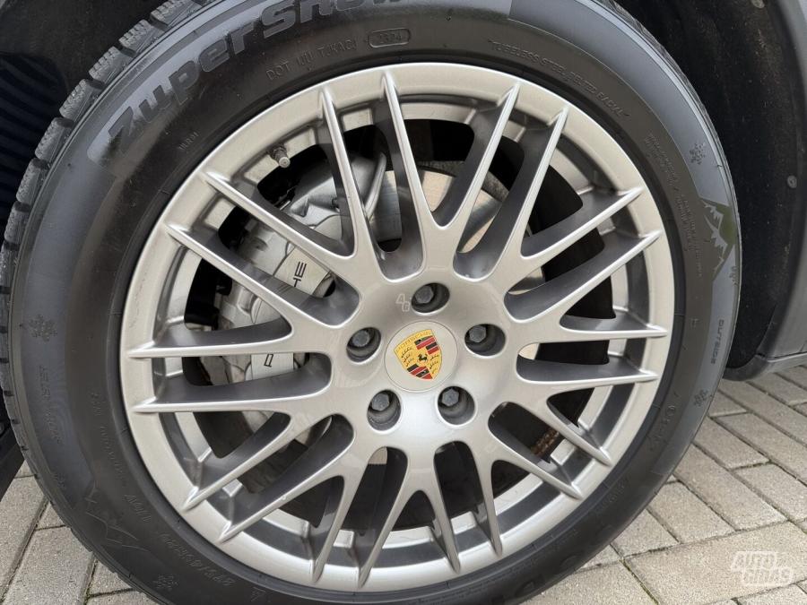 Balts Porsche Cayenne 2016 Viļņa, ar dzinēja tilpumu 3.60 L un nobraukumu 290 tūkst. km par 19900 €, foto 23 vietnē AUTOMOTO.COM.LV
