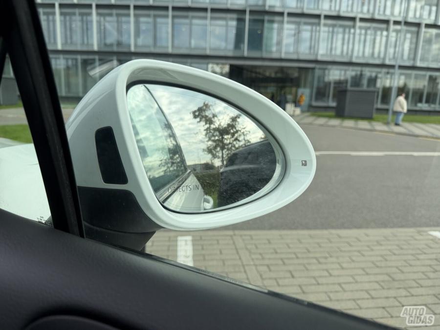 Balts Porsche Cayenne 2016 Viļņa, ar dzinēja tilpumu 3.60 L un nobraukumu 290 tūkst. km par 19900 €, foto 26 vietnē AUTOMOTO.COM.LV