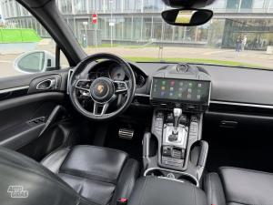 Balts Porsche Cayenne 2016 Viļņa, ar dzinēja tilpumu 3.60 L un nobraukumu 290 tūkst. km par 19900 €, foto 31 vietnē AUTOMOTO.COM.LV
