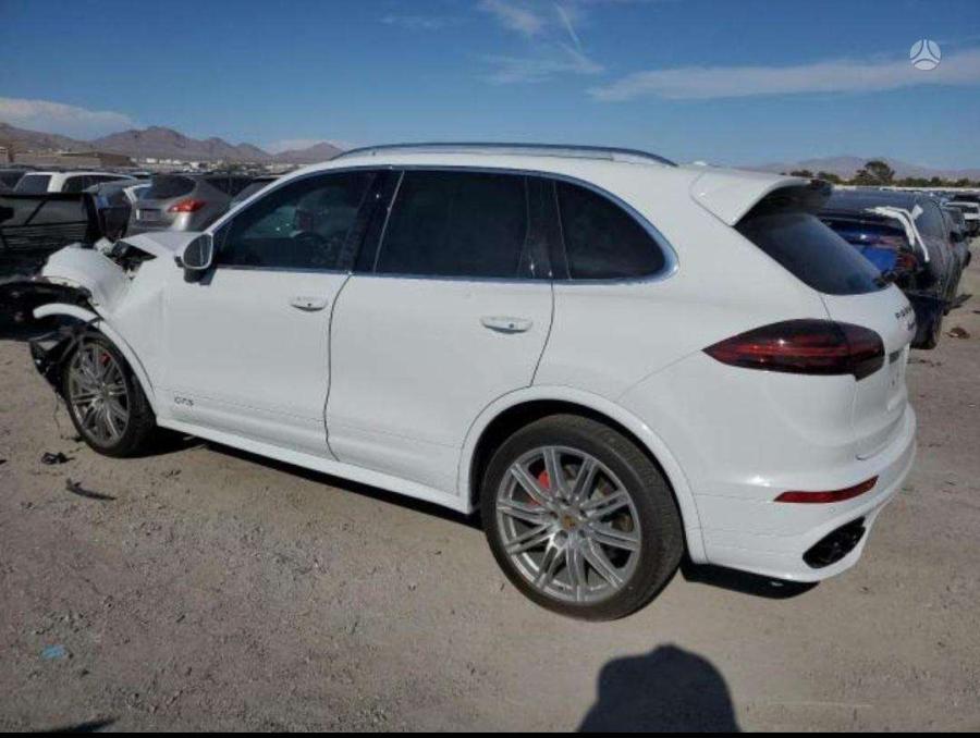 Balts Porsche Cayenne 2017 Šilutė, ar dzinēja tilpumu 3.60 L un nobraukumu 75 tūkst. km par 15000 €, foto 4 vietnē AUTOMOTO.COM.LV