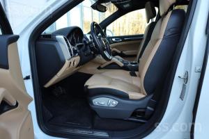 White Porsche Cayenne 2017 in Riga, with an engine capacity of 3.00 L and mileage of 0 thousand km for 19995 €, photo 10 on AUTOMOTO.COM.LV