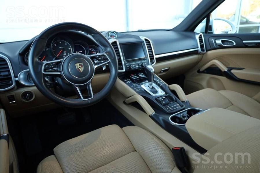 White Porsche Cayenne 2017 in Riga, with an engine capacity of 3.00 L and mileage of 0 thousand km for 19995 €, photo 11 on AUTOMOTO.COM.LV