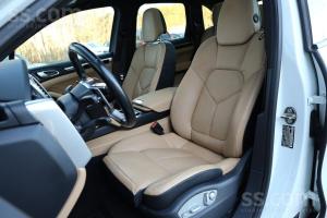 White Porsche Cayenne 2017 in Riga, with an engine capacity of 3.00 L and mileage of 0 thousand km for 19995 €, photo 13 on AUTOMOTO.COM.LV