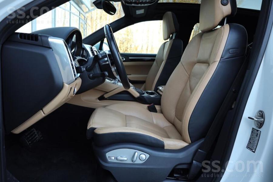 White Porsche Cayenne 2017 in Riga, with an engine capacity of 3.00 L and mileage of 0 thousand km for 19995 €, photo 14 on AUTOMOTO.COM.LV