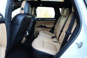 White Porsche Cayenne 2017 in Riga, with an engine capacity of 3.00 L and mileage of 0 thousand km for 19995 €, photo 19 on AUTOMOTO.COM.LV