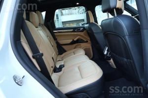 White Porsche Cayenne 2017 in Riga, with an engine capacity of 3.00 L and mileage of 0 thousand km for 19995 €, photo 20 on AUTOMOTO.COM.LV