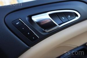 White Porsche Cayenne 2017 in Riga, with an engine capacity of 3.00 L and mileage of 0 thousand km for 19995 €, photo 29 on AUTOMOTO.COM.LV