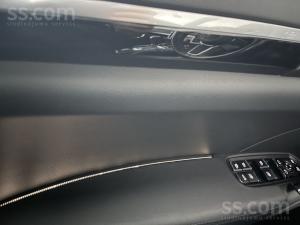 White Porsche Cayenne 2017 in Riga, with an engine capacity of 3.00 L and mileage of 43 thousand km for 43399 €, photo 13 on AUTOMOTO.COM.LV