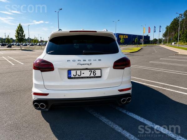 Balts Porsche Cayenne 2017 Jūrmala, ar dzinēja tilpumu 3.00 L un nobraukumu 44 tūkst. km par 50000 €, foto 4 vietnē AUTOMOTO.COM.LV