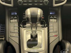 Balts Porsche Cayenne 2017 Viļņa, ar dzinēja tilpumu 3.60 L un nobraukumu 74 tūkst. km par 33900 €, foto 22 vietnē AUTOMOTO.COM.LV