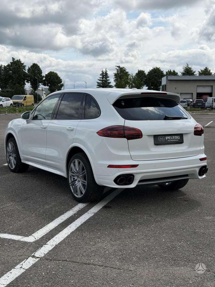 Balts Porsche Cayenne 2017 Kėdainiai, ar dzinēja tilpumu 3.60 L un nobraukumu 132 tūkst. km par 23990 €, foto 5 vietnē AUTOMOTO.COM.LV