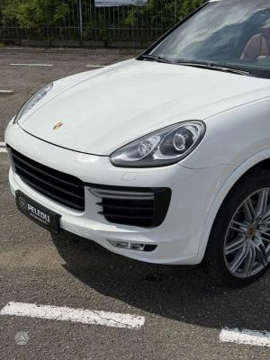 Balts Porsche Cayenne 2017 Kėdainiai, ar dzinēja tilpumu 3.60 L un nobraukumu 132 tūkst. km par 23990 €, foto 9 vietnē AUTOMOTO.COM.LV